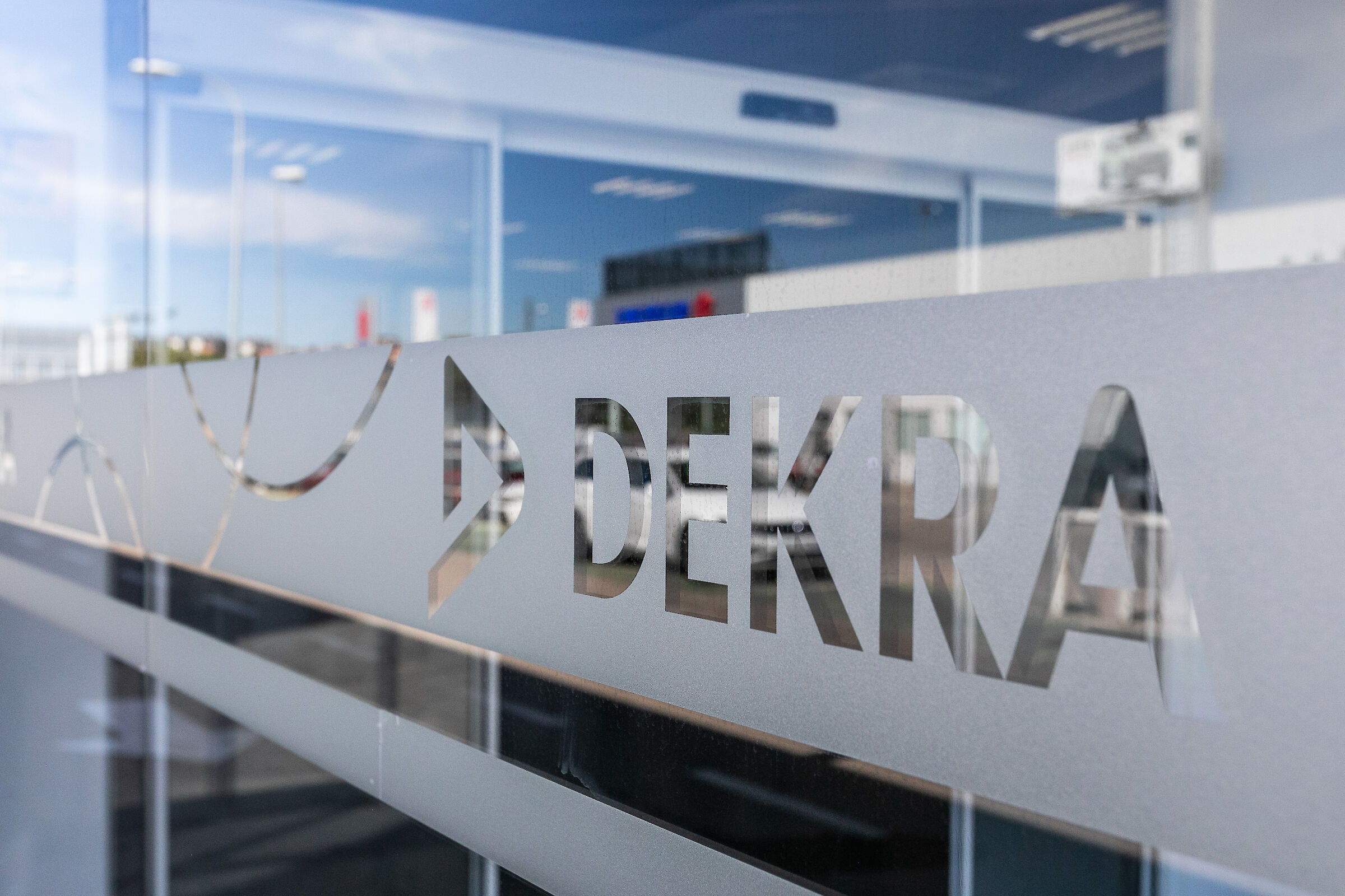 The DEKRA Service Divisions | DEKRA Sustainability Magazine